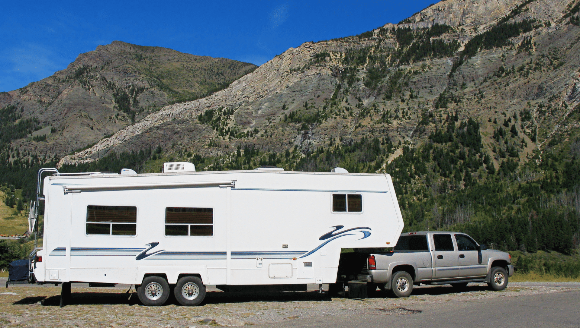 5th Wheel vs. Gooseneck Coupler: Unexpected Differences