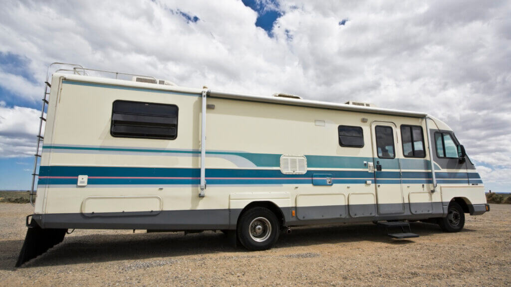 The Best Boondocking Tips For A Big RV - Getaway Couple