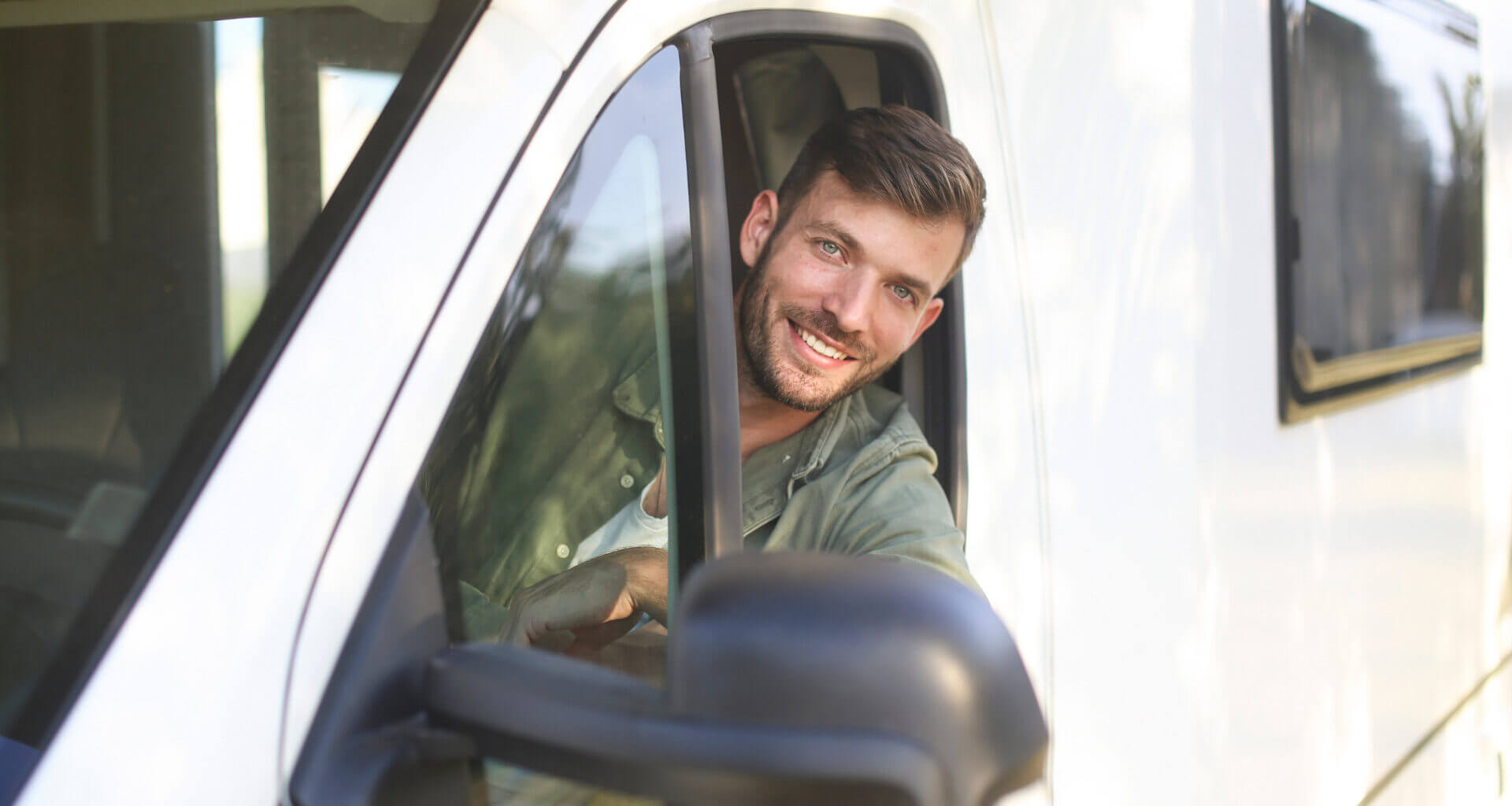 5 Anxiety-Reducing Tips for Backing Your RV into a Driveway