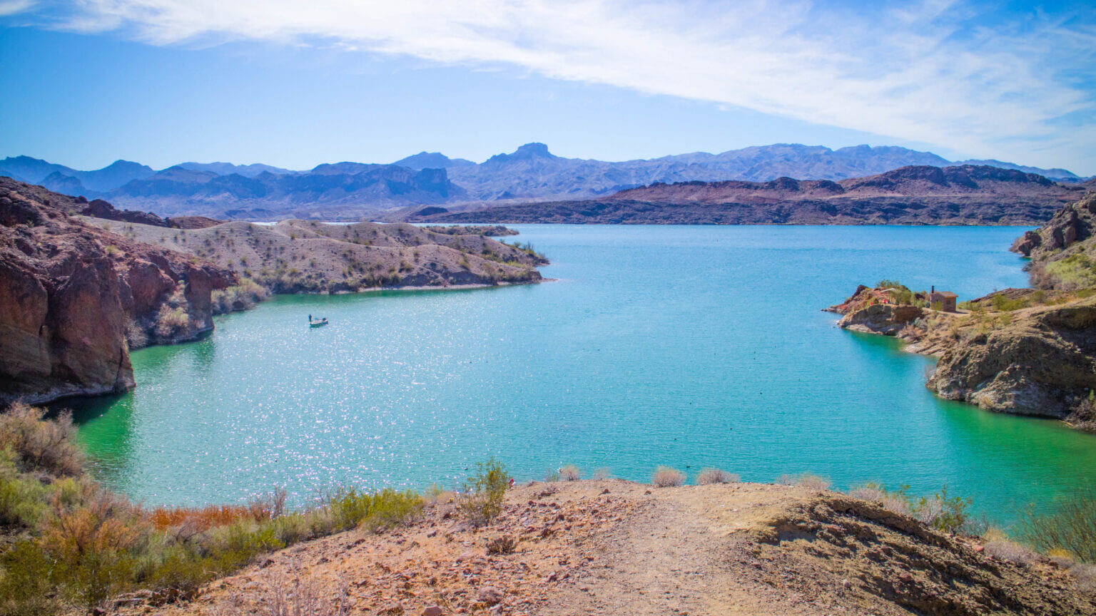 One Page Guide to Lake Havasu, Arizona - Getaway Couple