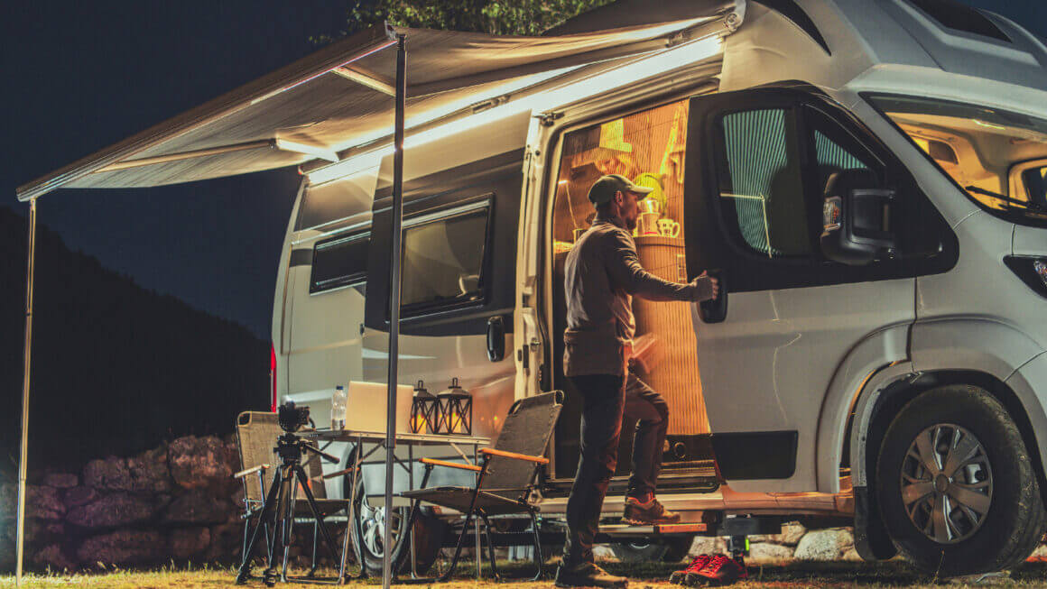 What Are the Best RVs to Live In? - Getaway Couple