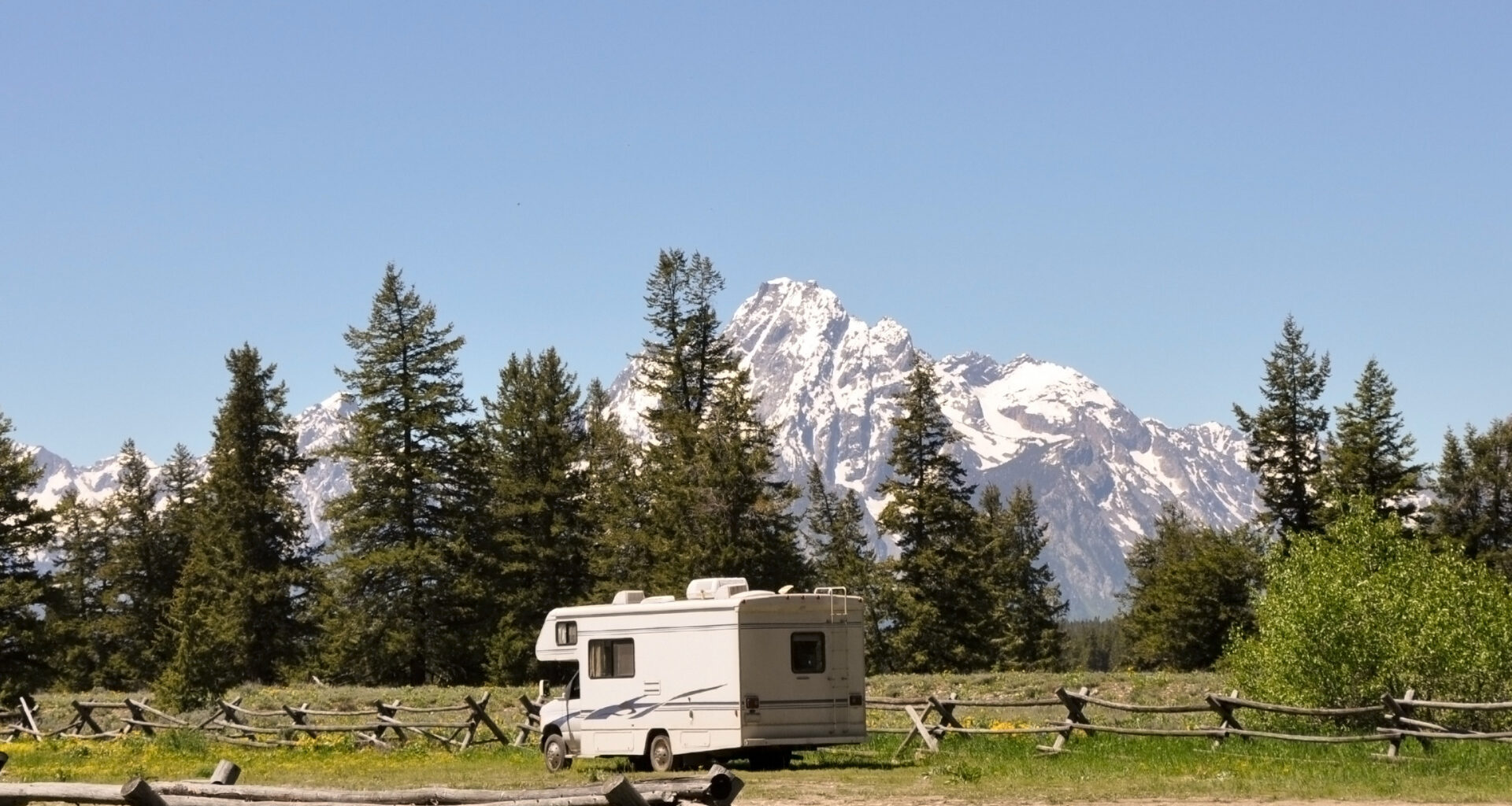 What Is Boondocking? 5 Types of Boondocking Defined - Getaway Couple
