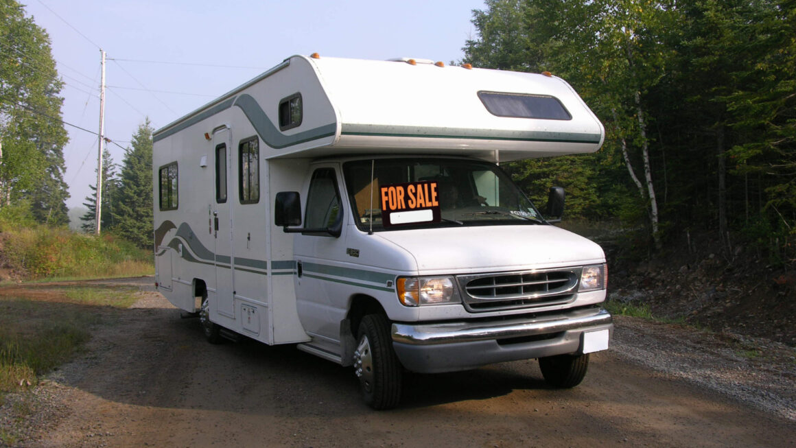 Does Kelley Blue Book Do RVs? How To Calculate Your RVs Worth