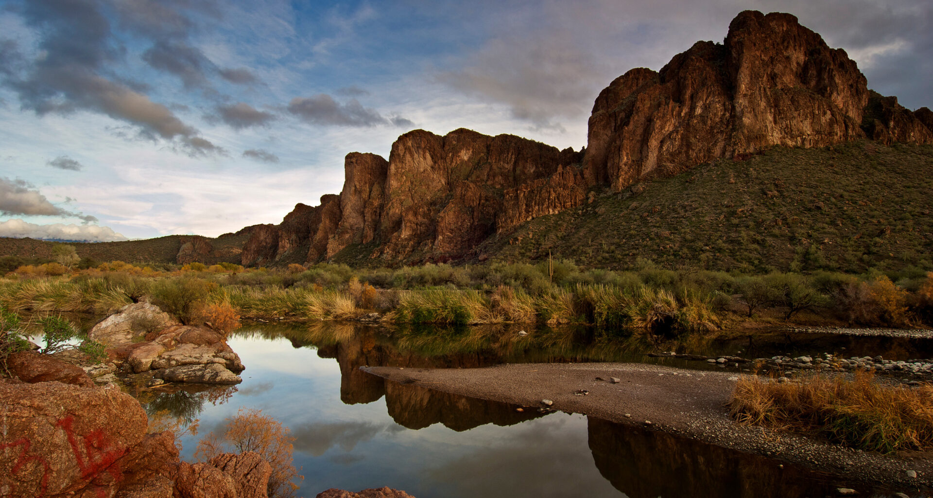 Things to Do in Tonto National Forest - Getaway Couple