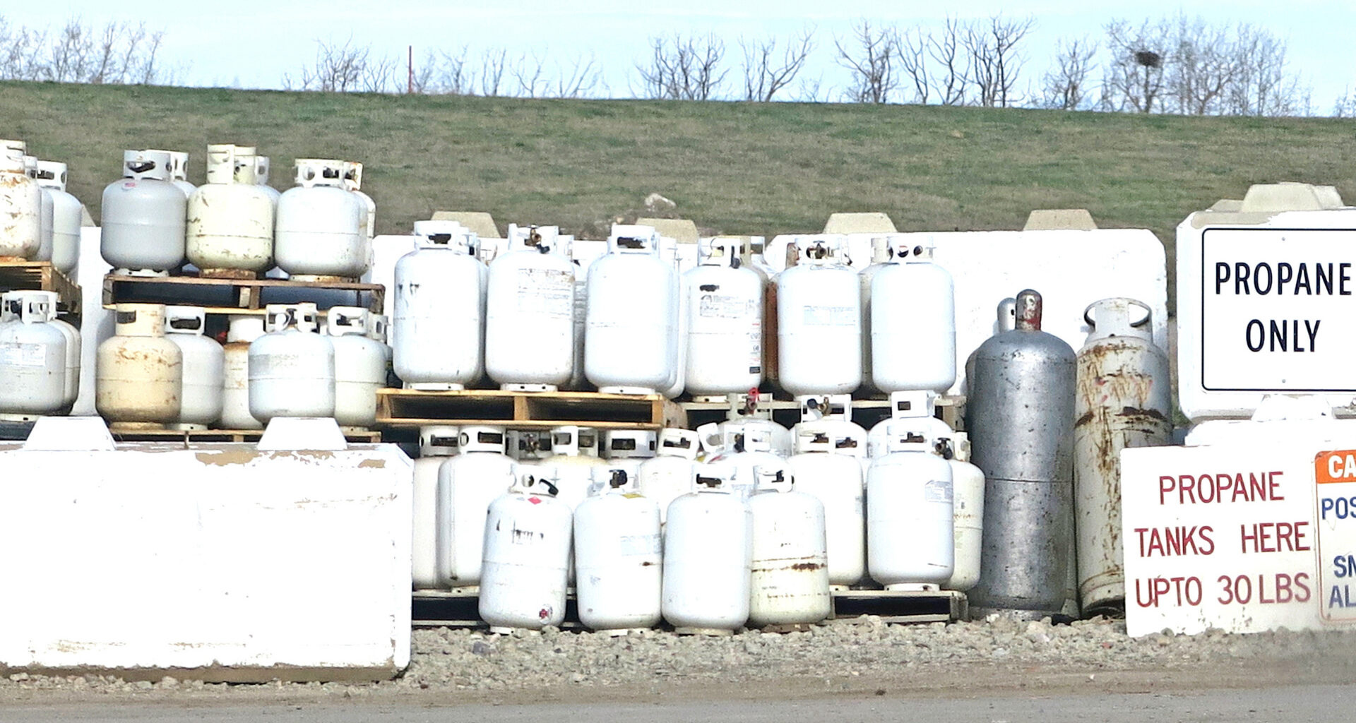 The Easiest Ways to Refill Your RV Propane - Getaway Couple