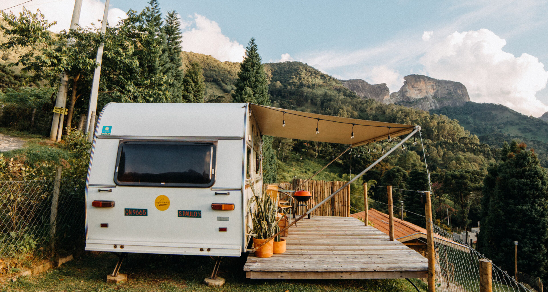 10 Best East Coast Oceanfront RV Parks - Getaway Couple