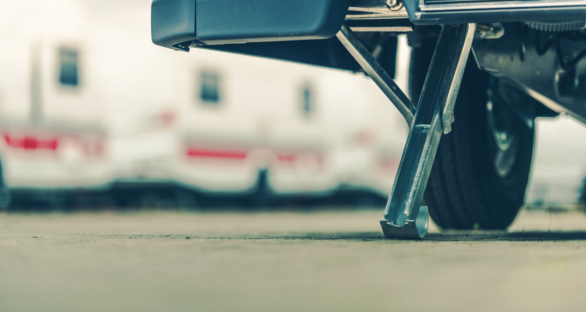 The Best RV Leveling Jacks and RV Stabilizer Jacks for Your Travel ...