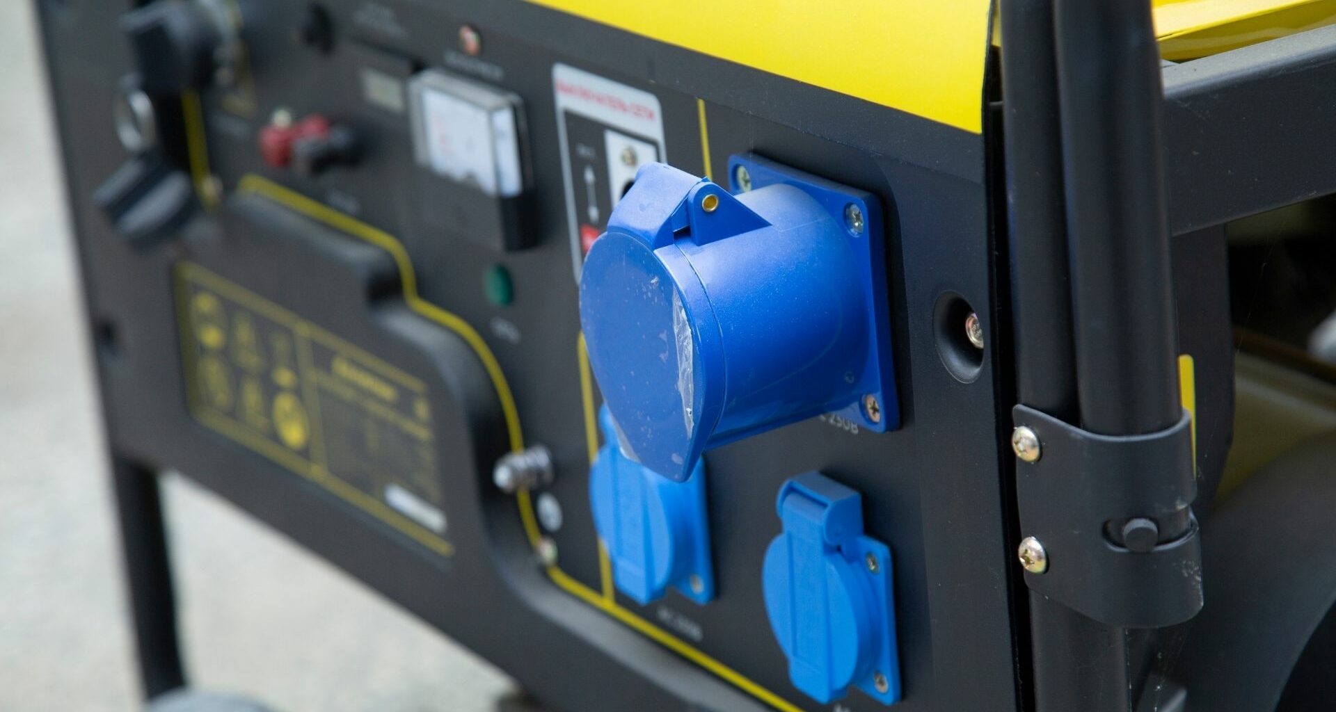 These Are the Best 30-Amp Generators for RVs - Getaway Couple