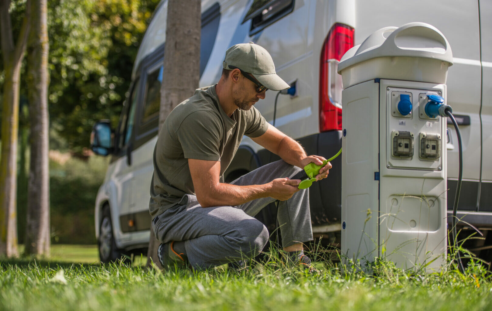 RV Wiring and Electrical: A Newbies Guide - Getaway Couple