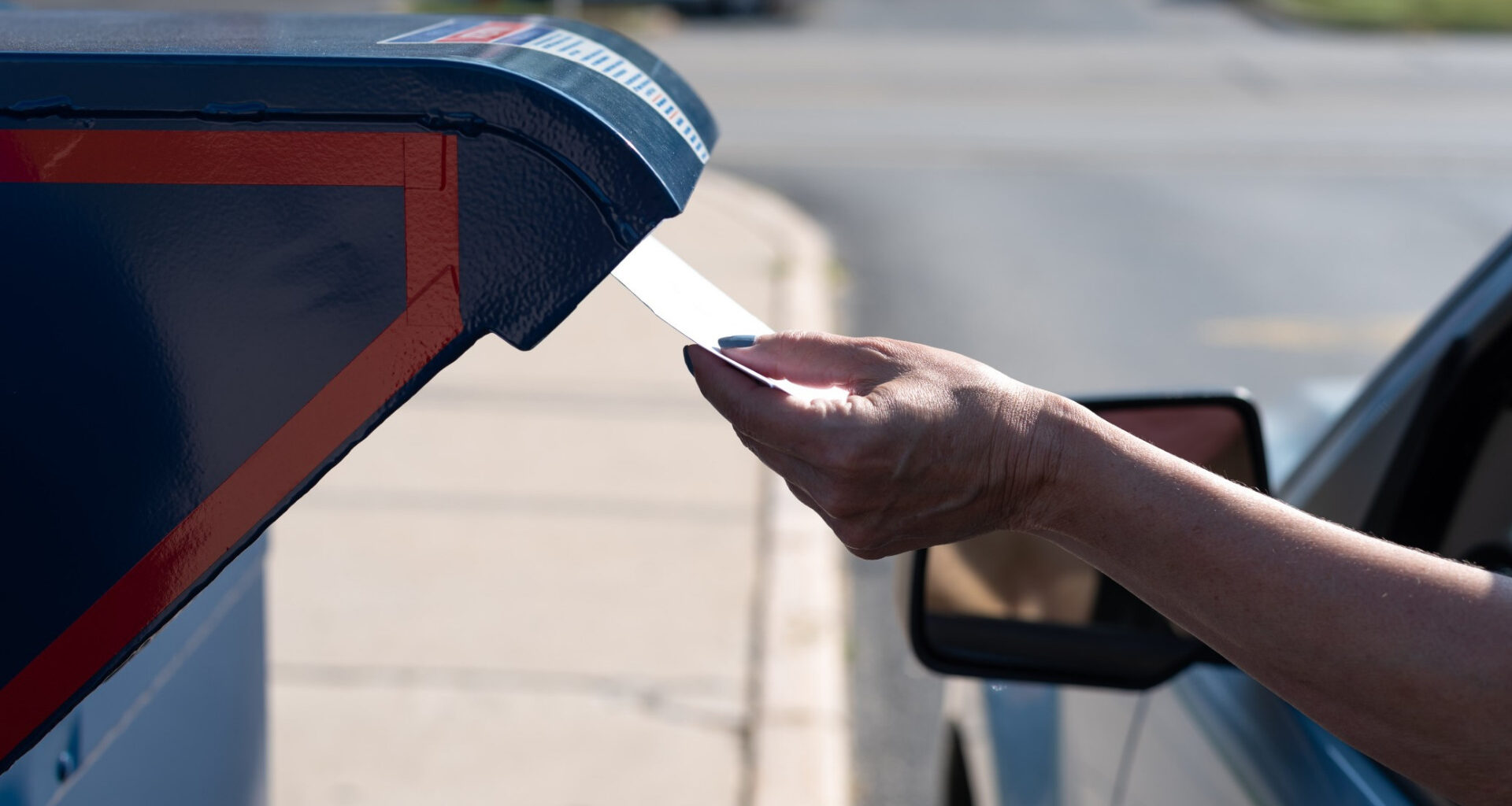 What Is Americas Mailbox and How Does It Work? - Getaway Couple