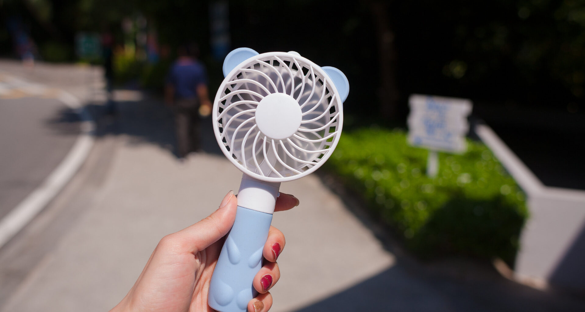 10 Best Battery-Powered Fans for Camping - Getaway Couple