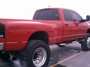 What Are Super Single Tires? - Getaway Couple