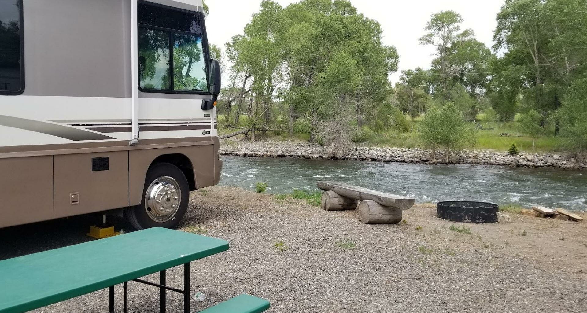10 Best Montana RV Parks You’ll Love - Getaway Couple