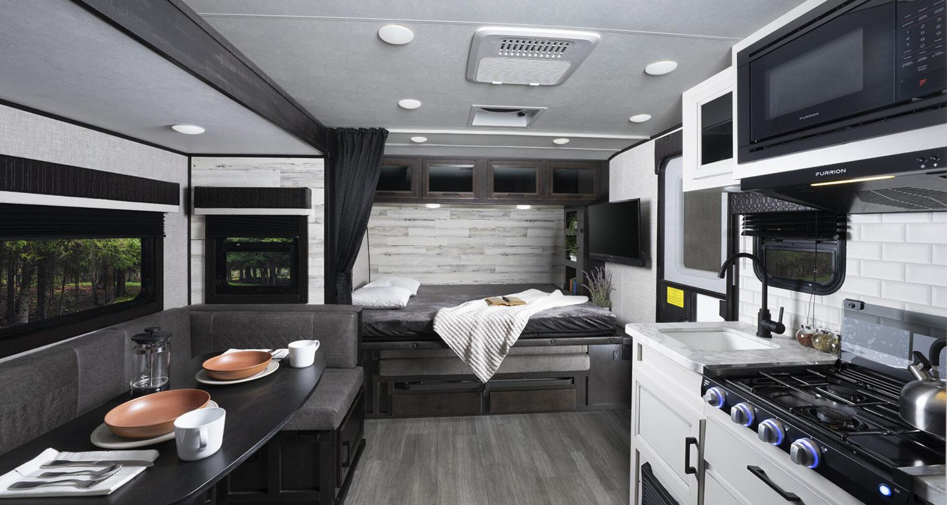 7 Best RVs With Murphy Beds - Getaway Couple