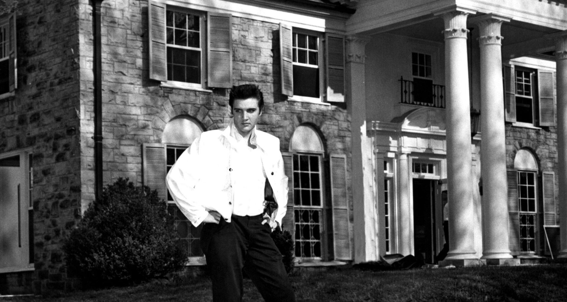 We Toured Elvis Presley's House and We Probably Wouldn't Do It Again