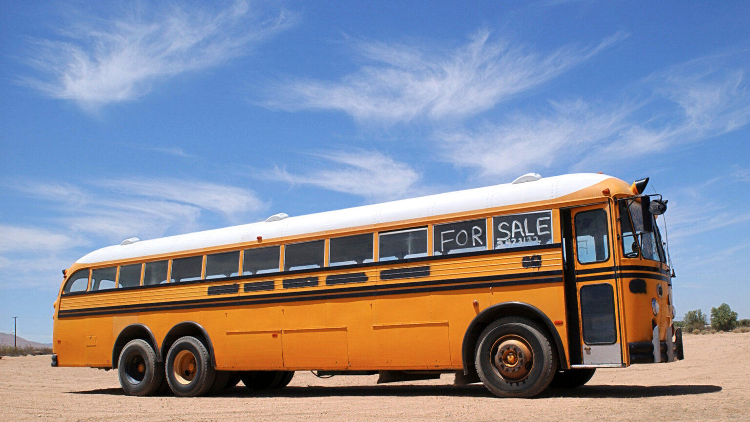 How Much Does a School Bus Weigh? - Getaway Couple