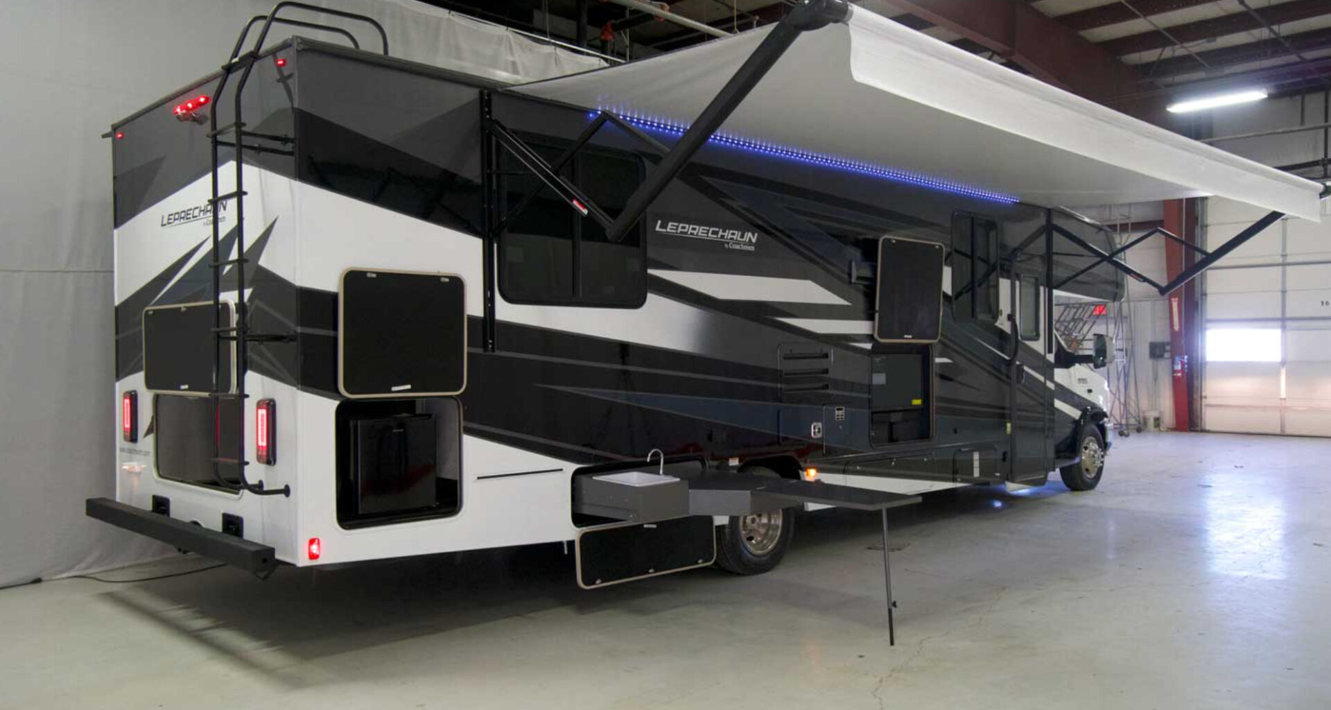 The Best RVs for Tailgating the Next Big Game - Getaway Couple