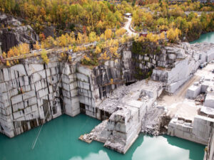What to Know Before You Visit the Rock of Ages Granite Quarry - Getaway ...