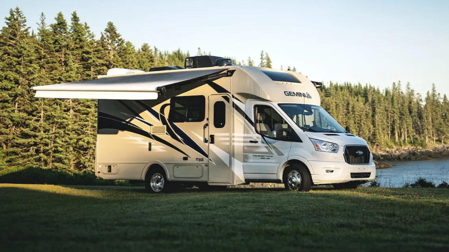 Everything You Need to Know About the Thor Class B Lineup - Getaway Couple