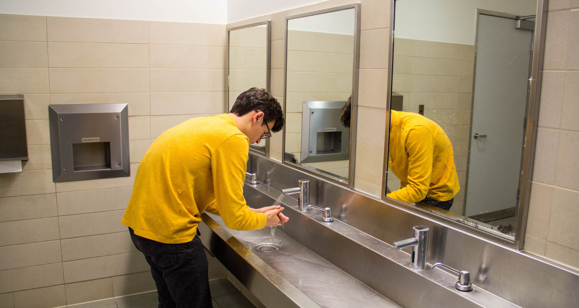 5 Mistakes People Make When Using a Gas Station Bathroom - Getaway Couple