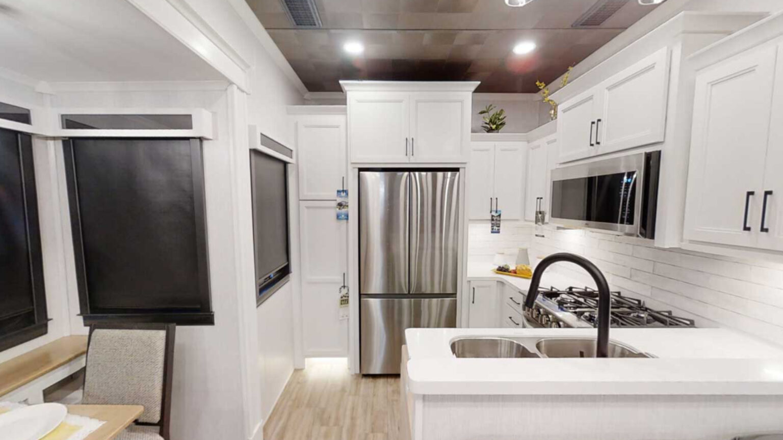 10 Best Rear Kitchen Fifth Wheels in 2024 - Getaway Couple