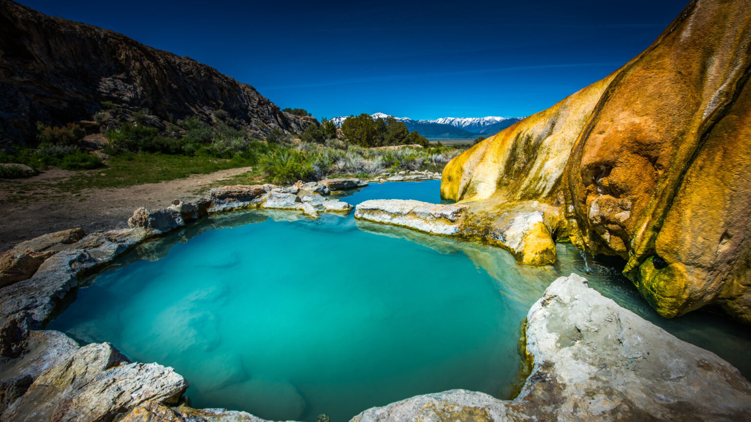 The Best Hot Springs in California to Soak Your Bones - Getaway Couple