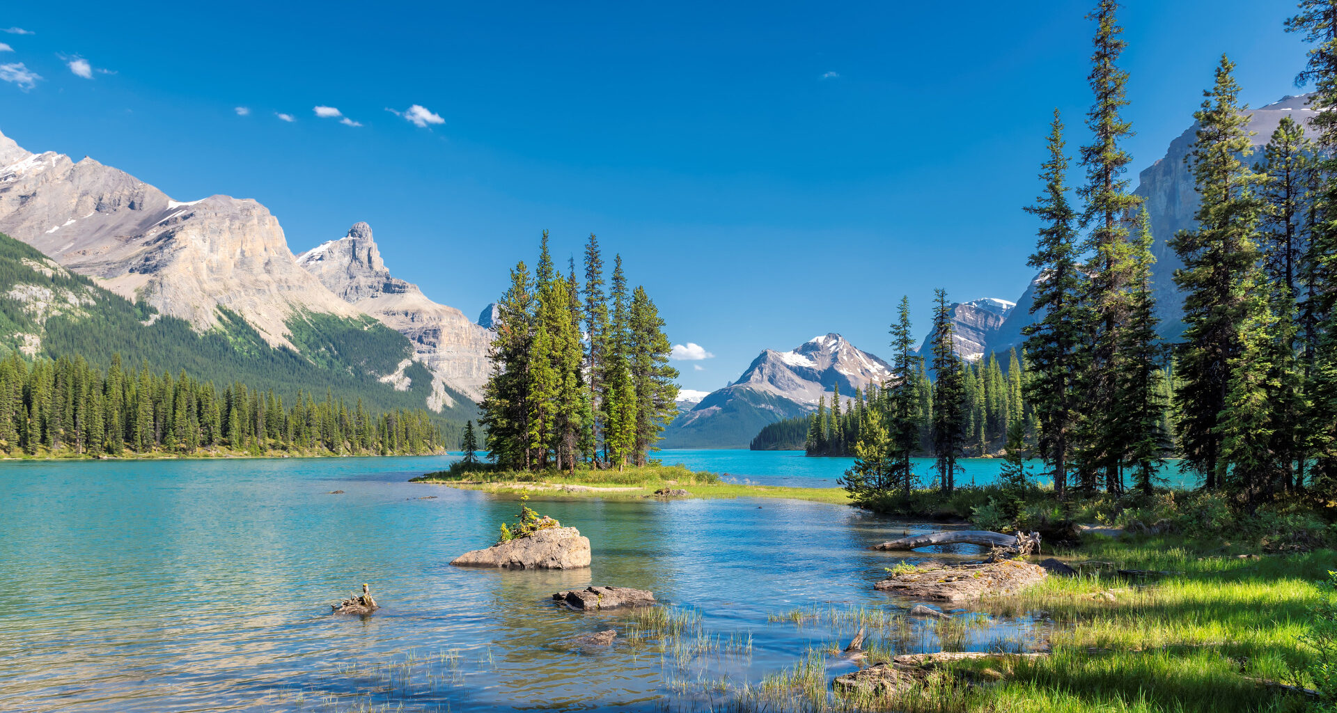 How Many National Parks Are in Canada? - Getaway Couple