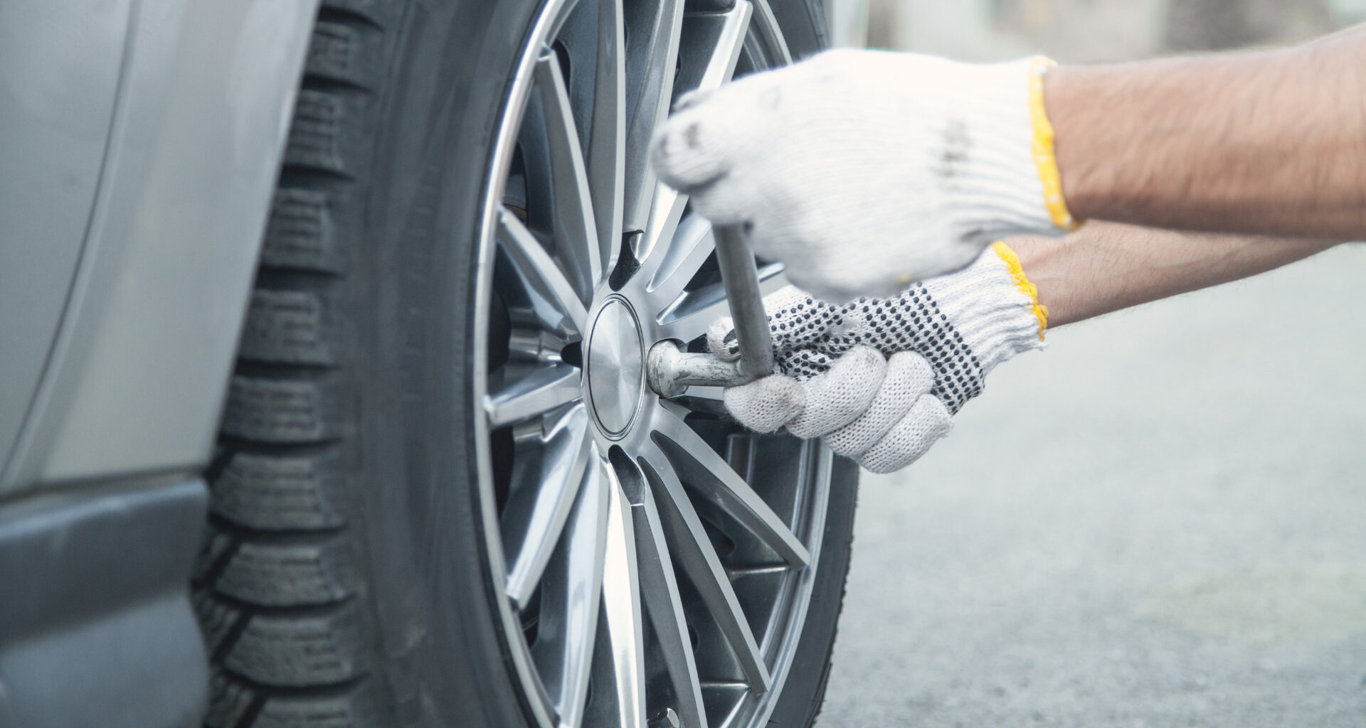 How to Spot (and Avoid) Dry Rot Tires - Getaway Couple