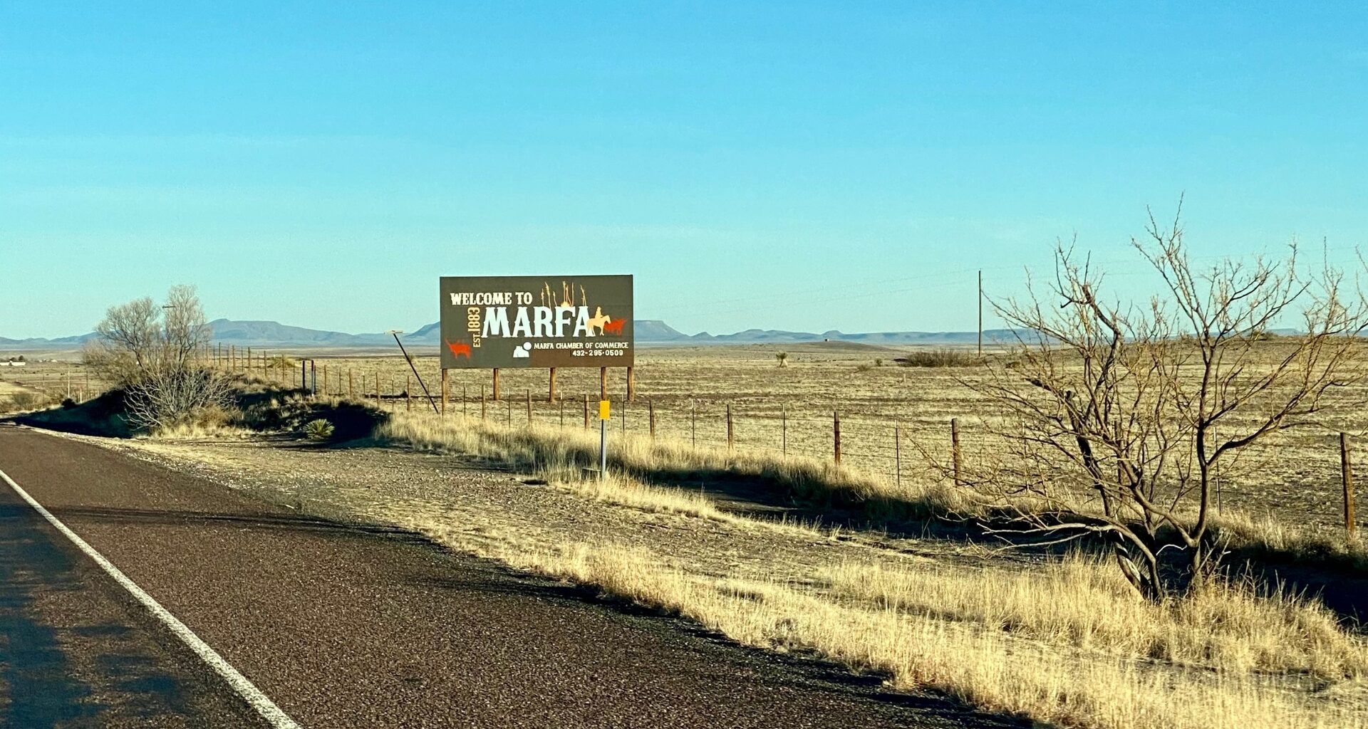 We Saw the Marfa Lights (And You Can Too) - Getaway Couple