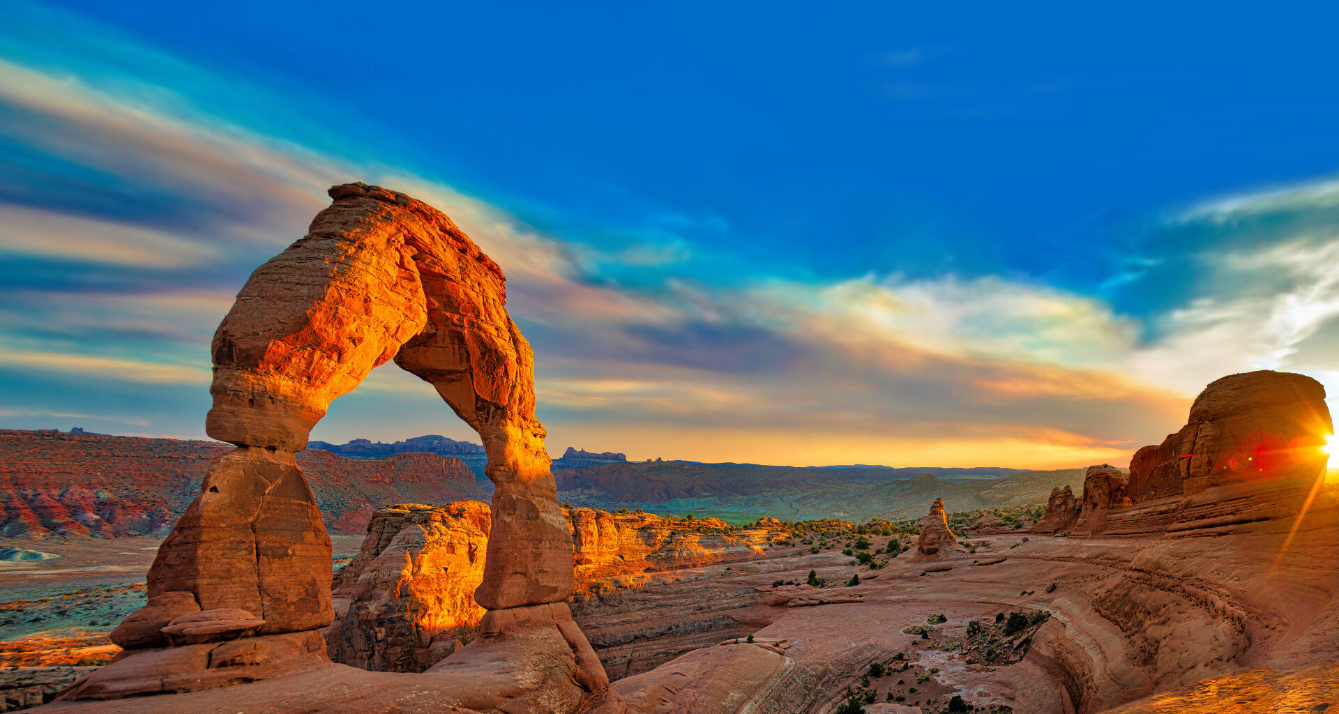Hole N" the Rock: Moab's Quirkiest Destination - Getaway Couple