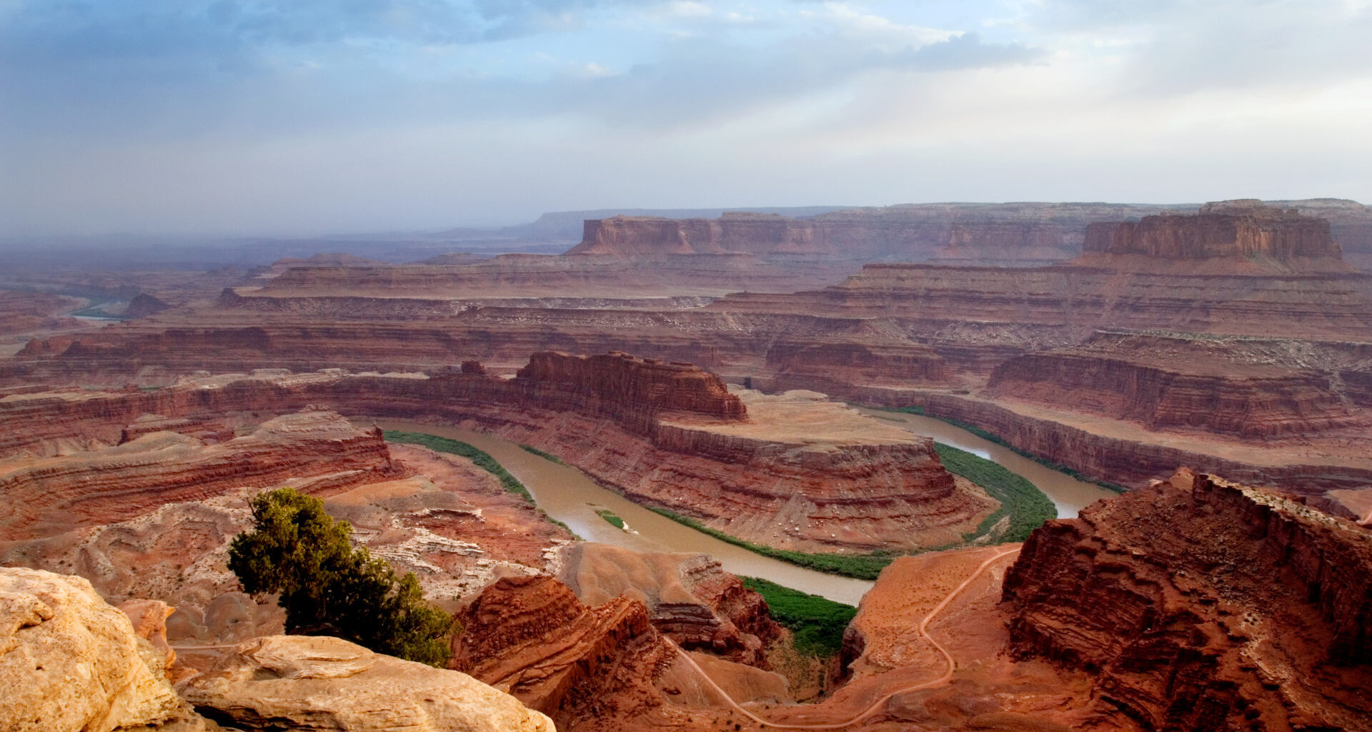 Hole N" the Rock: Moab's Quirkiest Destination - Getaway Couple