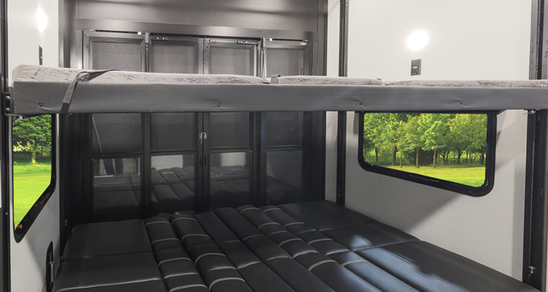 7 Best RVs for a Family of 5 in 2023 - Getaway Couple