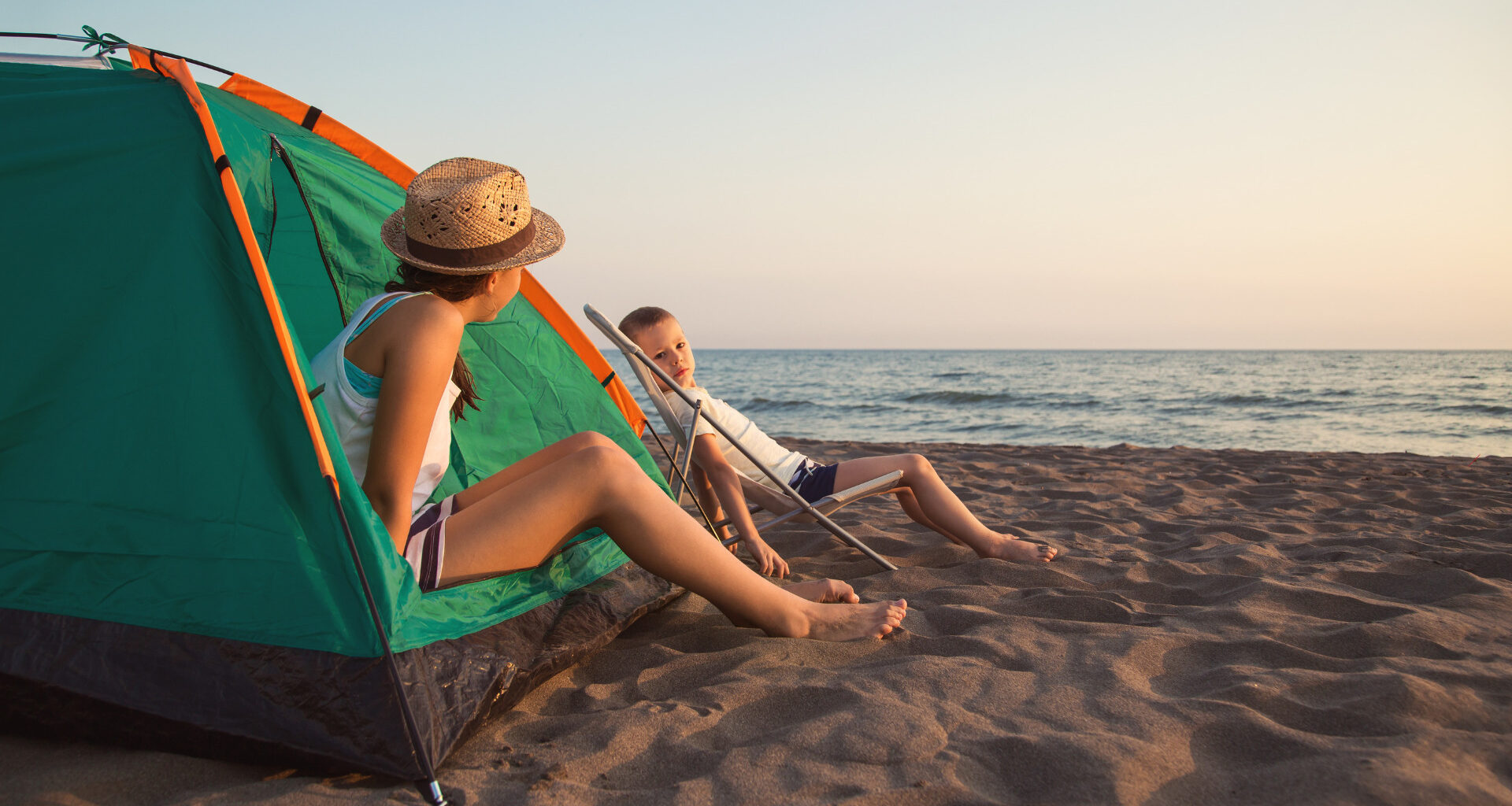 How to Stay Cool While Camping This Summer - Getaway Couple