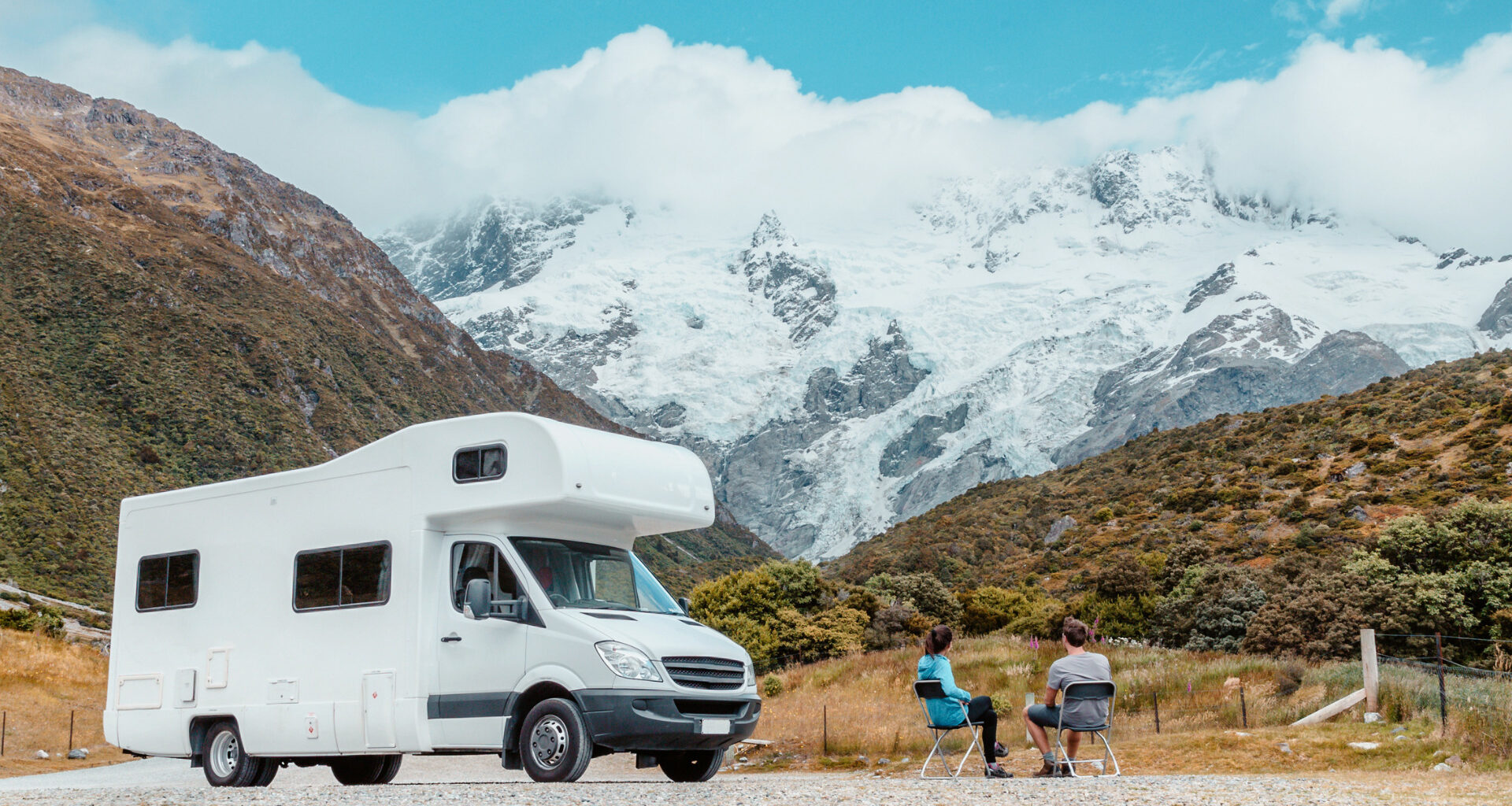 The Best Tips for Buying an RV to Live In - Getaway Couple