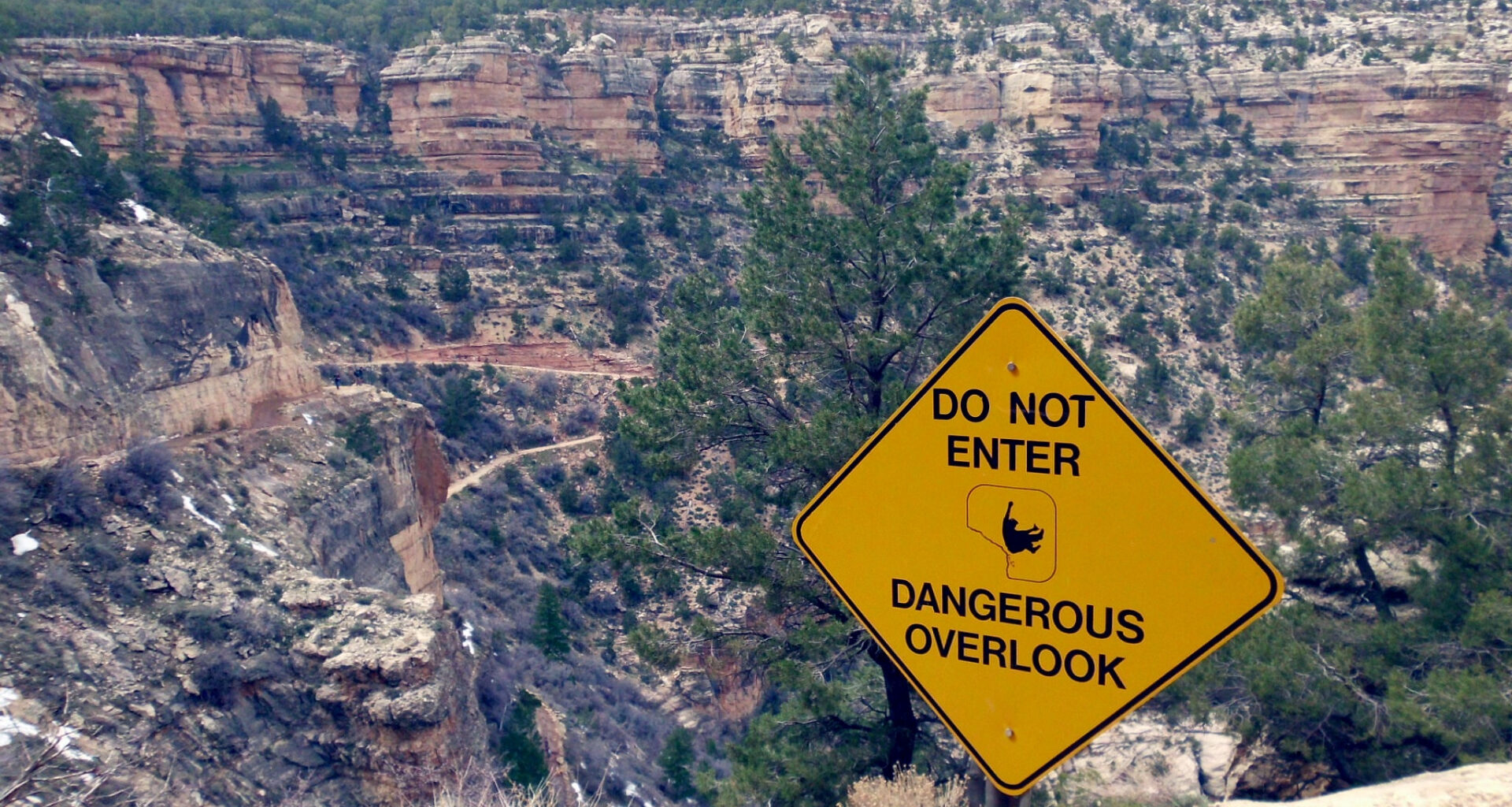 What Are the Deadliest National Parks? - Getaway Couple