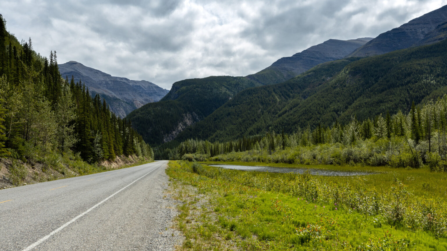 The Highway to Alaska: Everything You Need to Know - Getaway Couple
