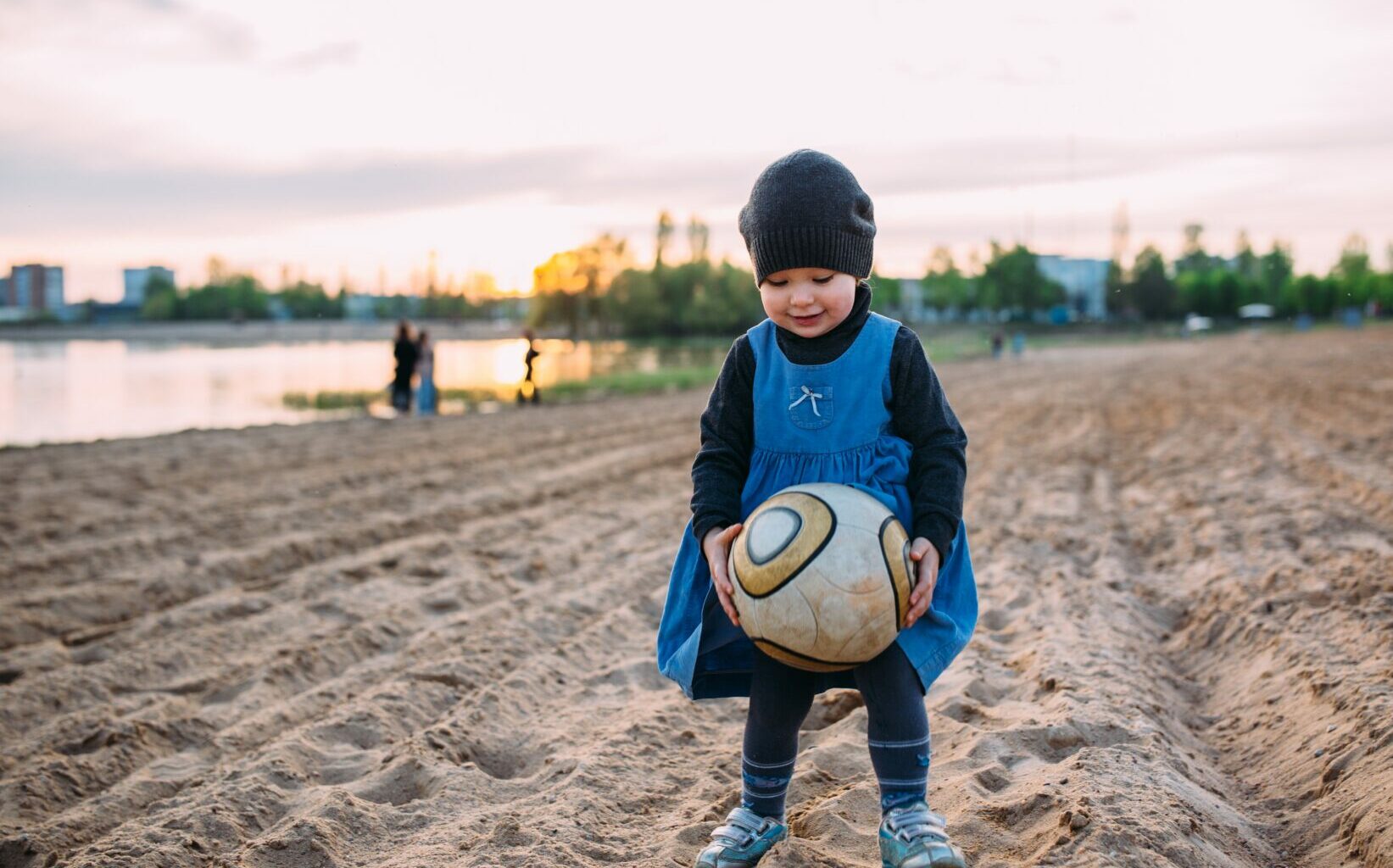 Get Nostalgic at Spring Lake Beach - Getaway Couple