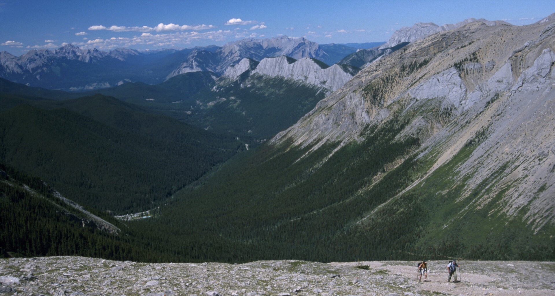 Awe-Inspiring Jasper Hikes You Have to Take - Getaway Couple