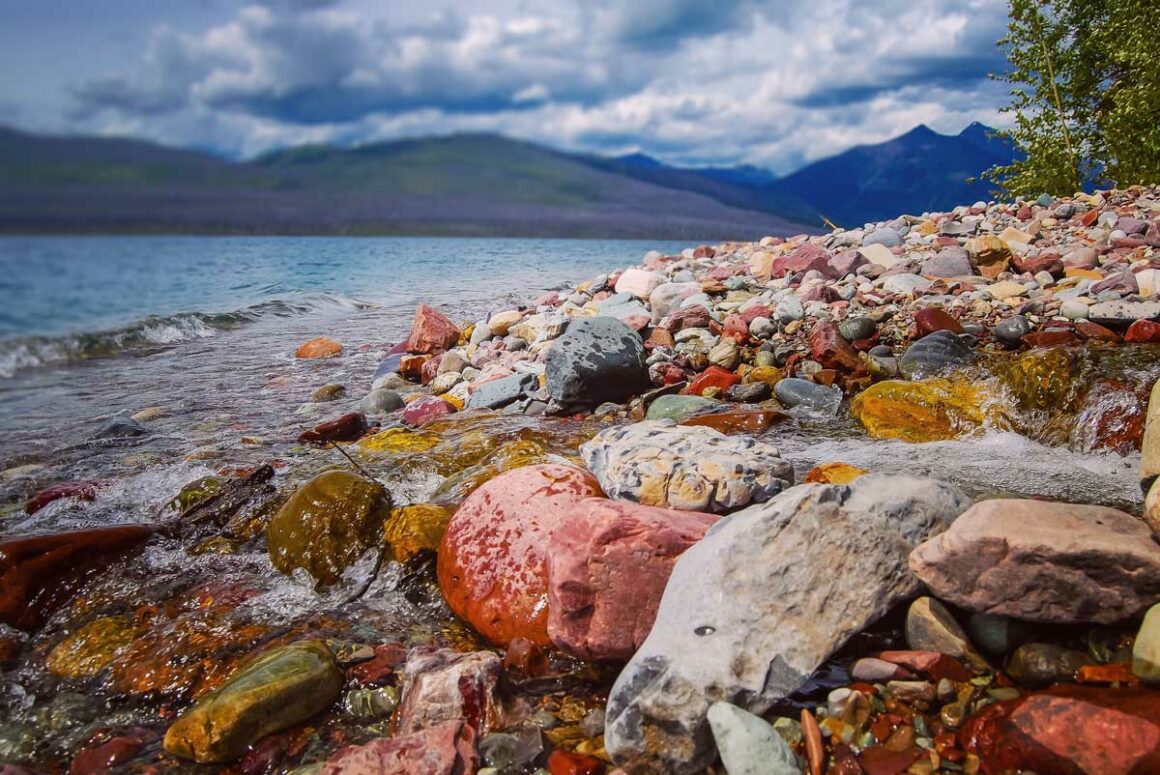 See the Out of This World Landscape of Moon Rocks, Nevada - Getaway Couple