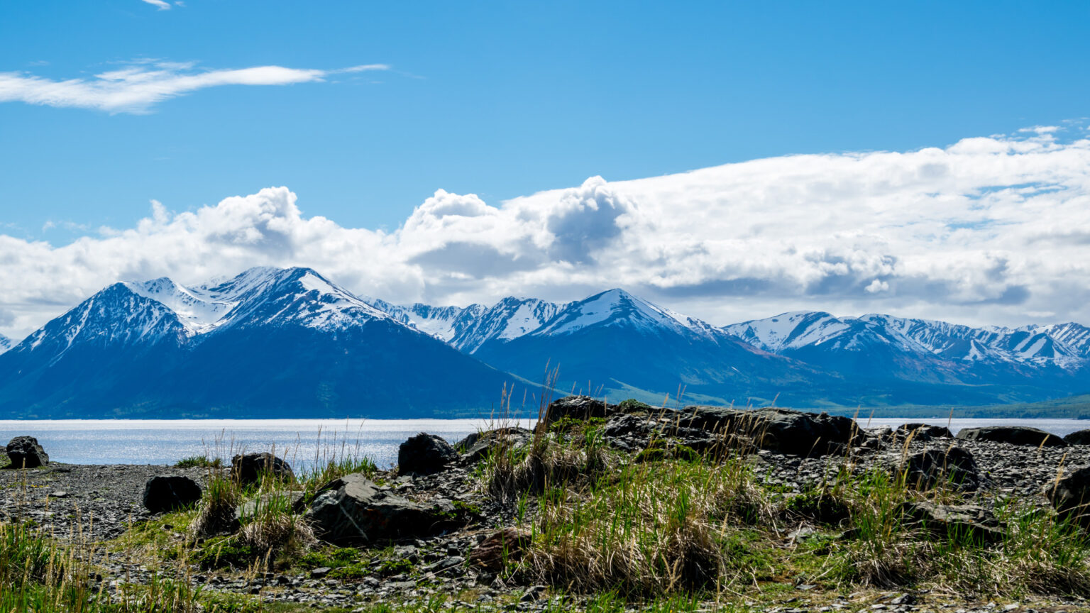 Don't Miss the Turnagain Arm Drive When in Alaska - Getaway Couple