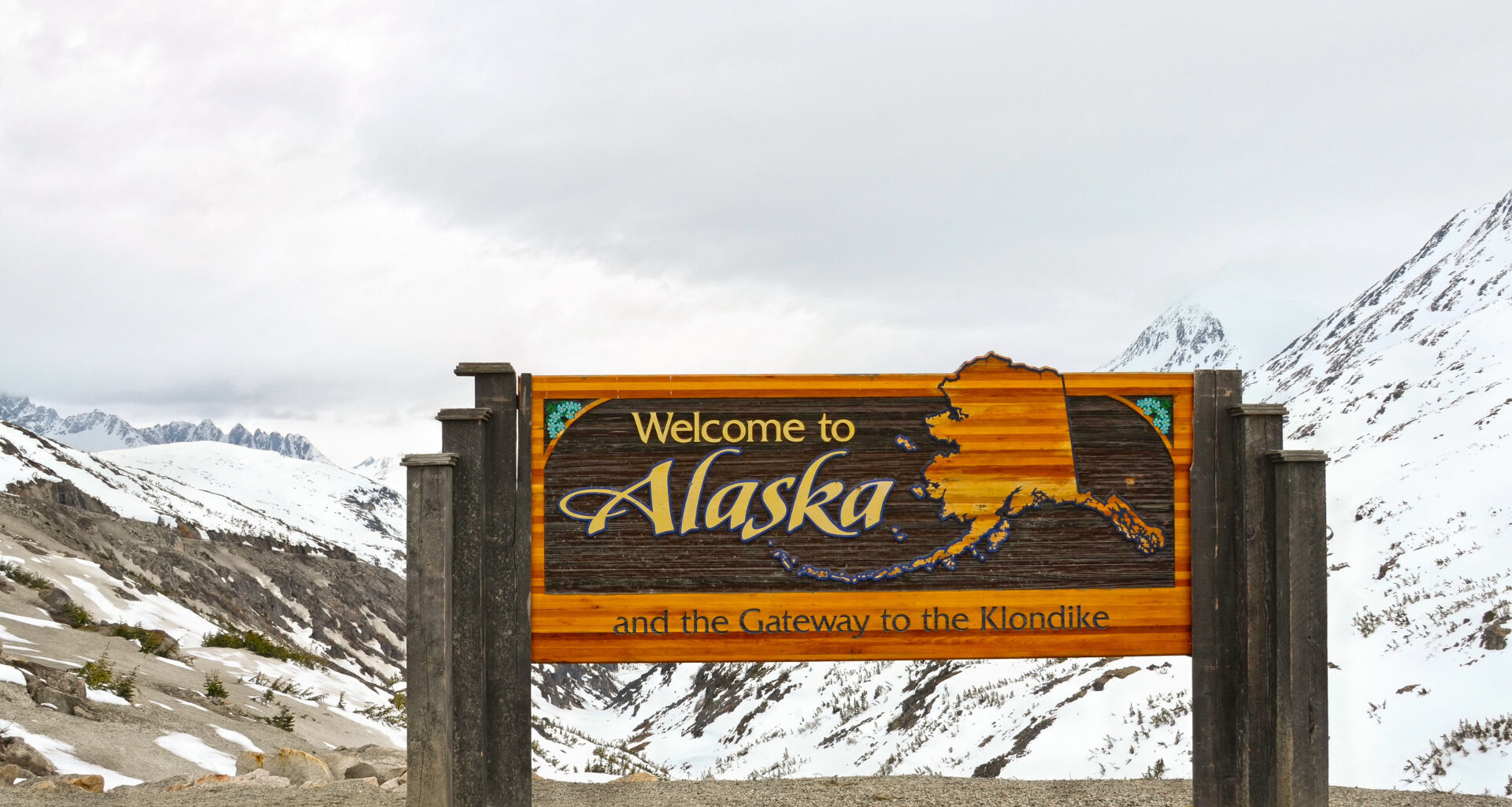 Why is the Alaska-Canada Border So Unusual? - Getaway Couple