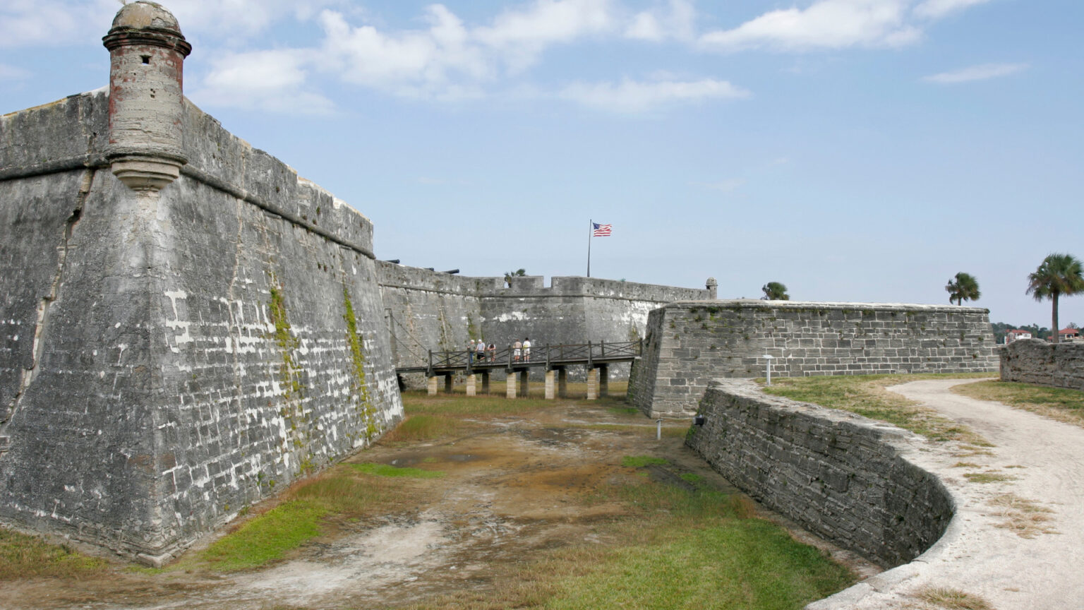 Historic Forts in Florida to Add to Your List - Getaway Couple