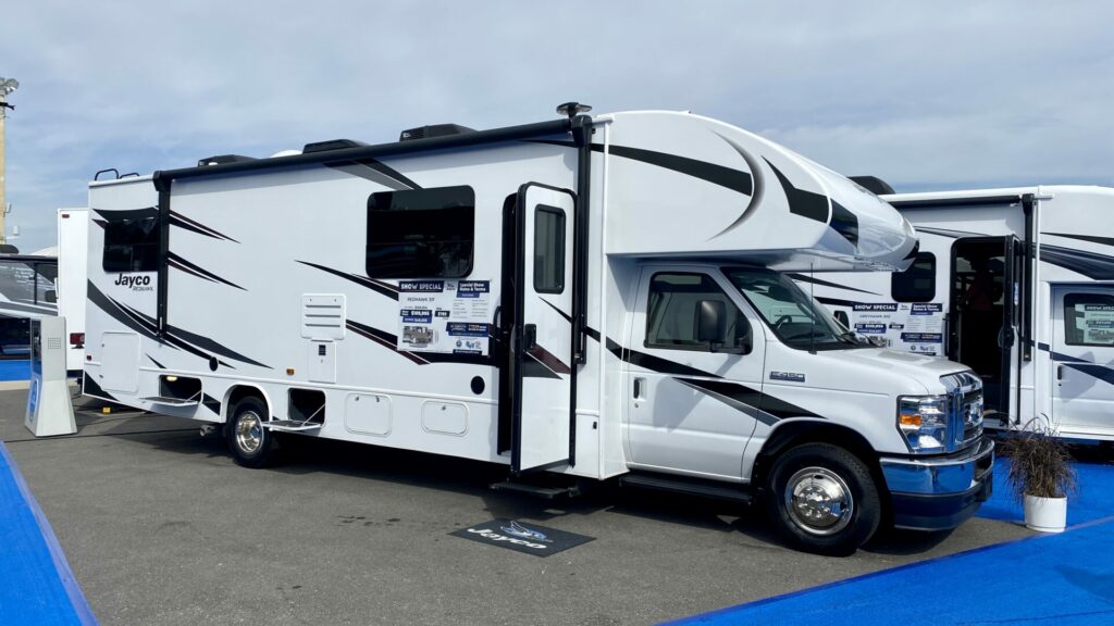 A Guide to Understanding The Different Types of RVs - Getaway Couple