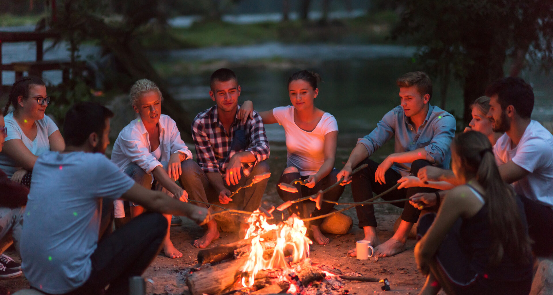 What Is Group Camping? - Getaway Couple