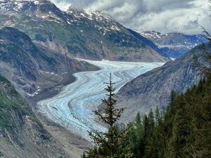 Tips for Visiting the Quirky Stewart-Hyder Border - Getaway Couple