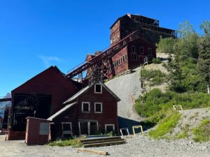Kennicott & McCarthy: Alaska's Weirdest Towns - Getaway Couple