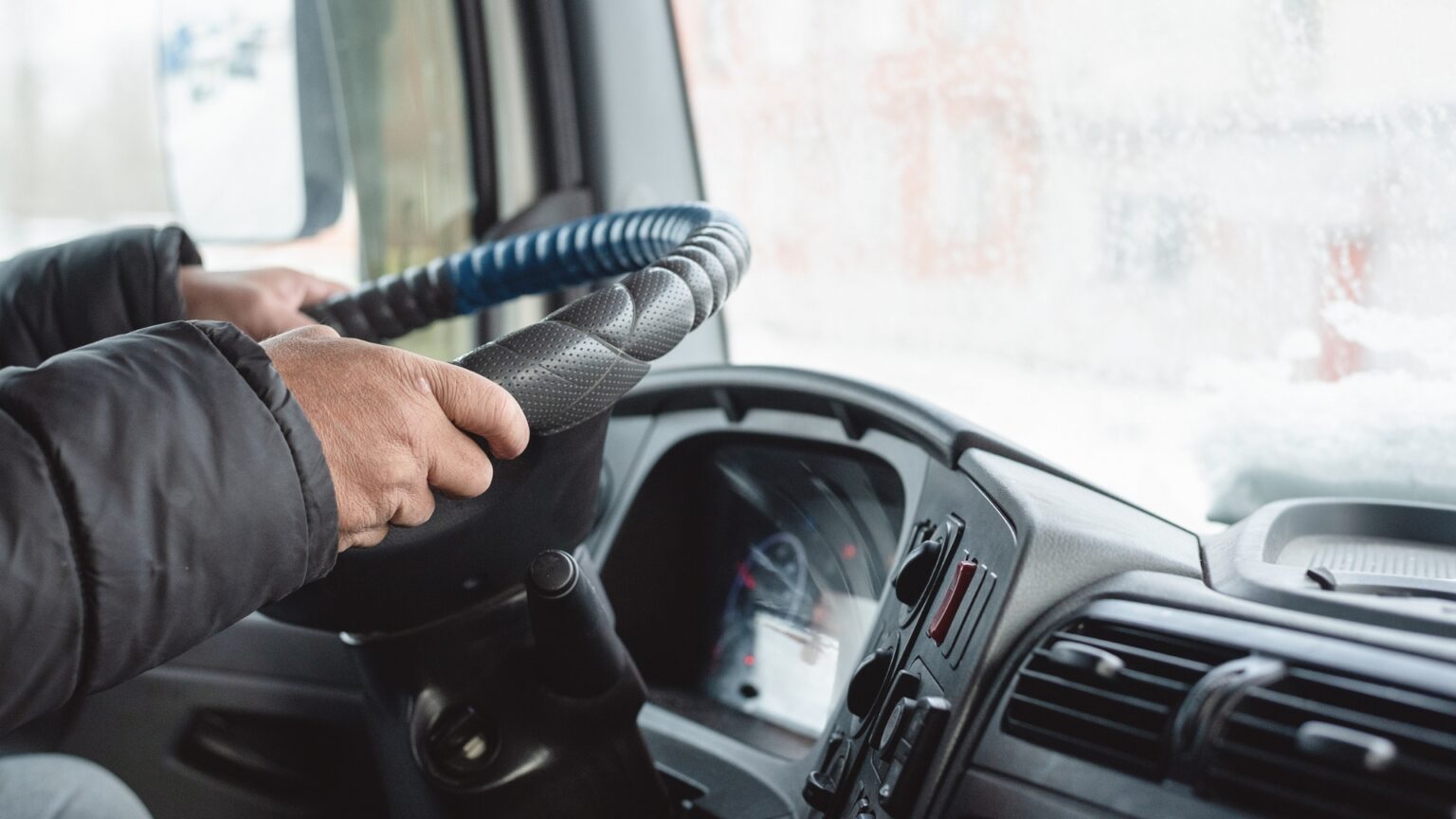 Every RVer Should Know What Stab Braking Is - Getaway Couple