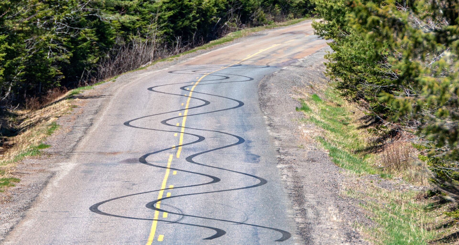 Every RVer Should Know What Stab Braking Is - Getaway Couple