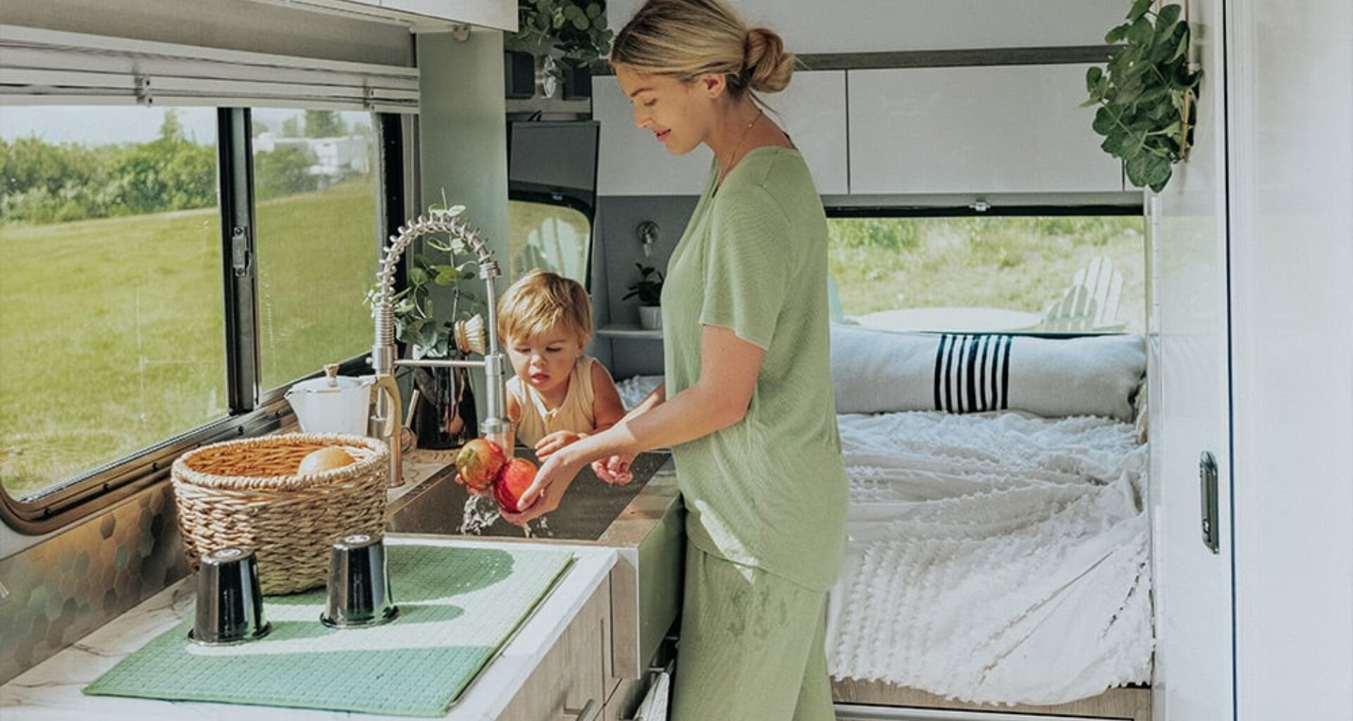 A Breakdown of the inTech Sol Horizon - Getaway Couple