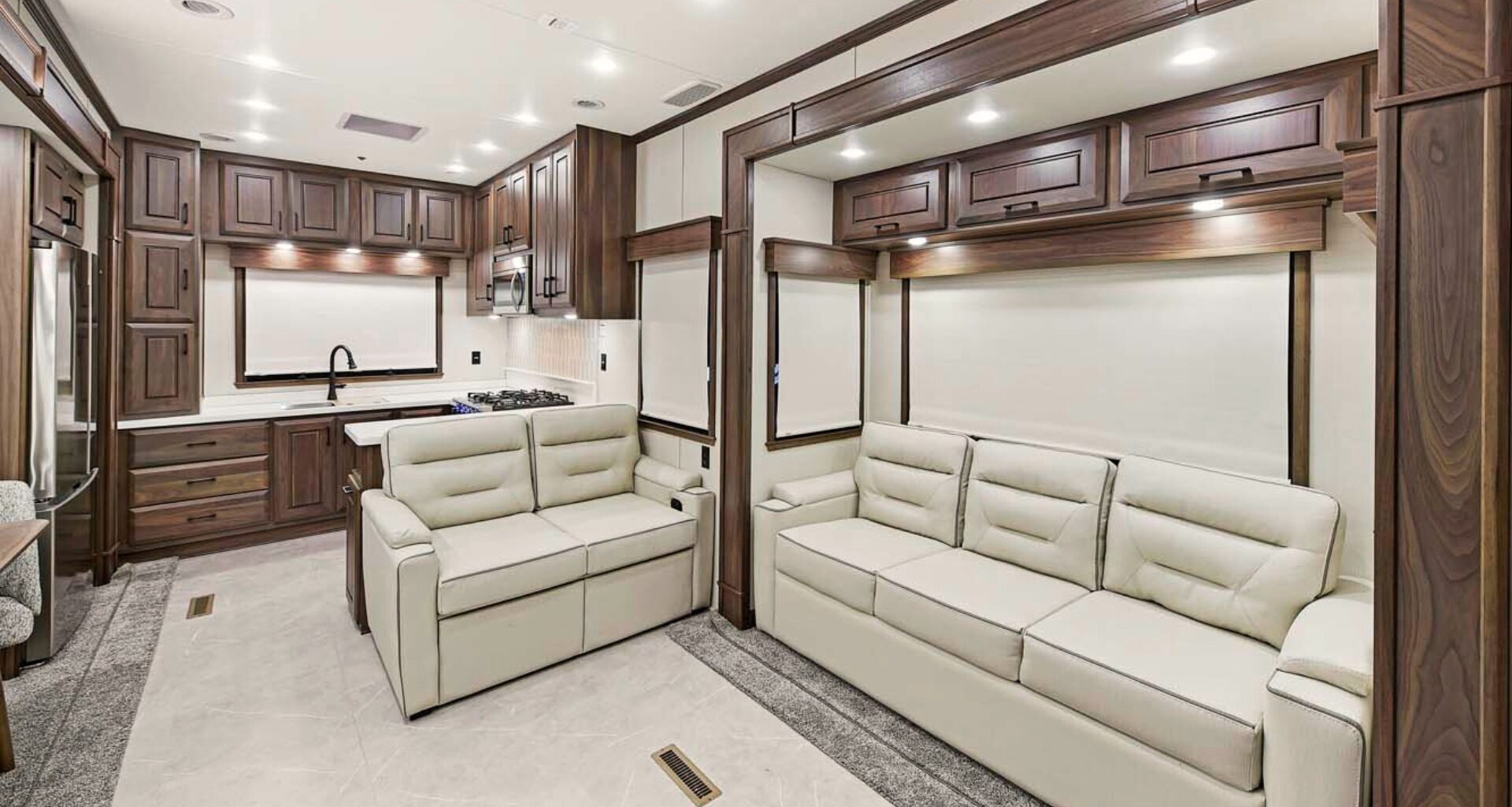 A Breakdown of DRV Mobile Suites - Getaway Couple